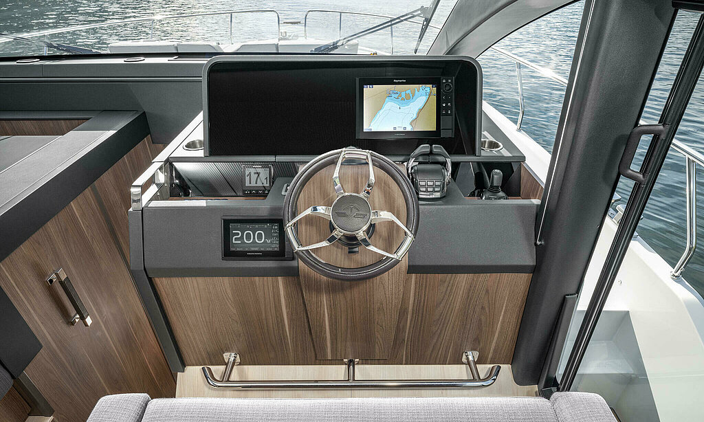 Lacquers for the fitting out of exquisite ship and yacht interiors ...